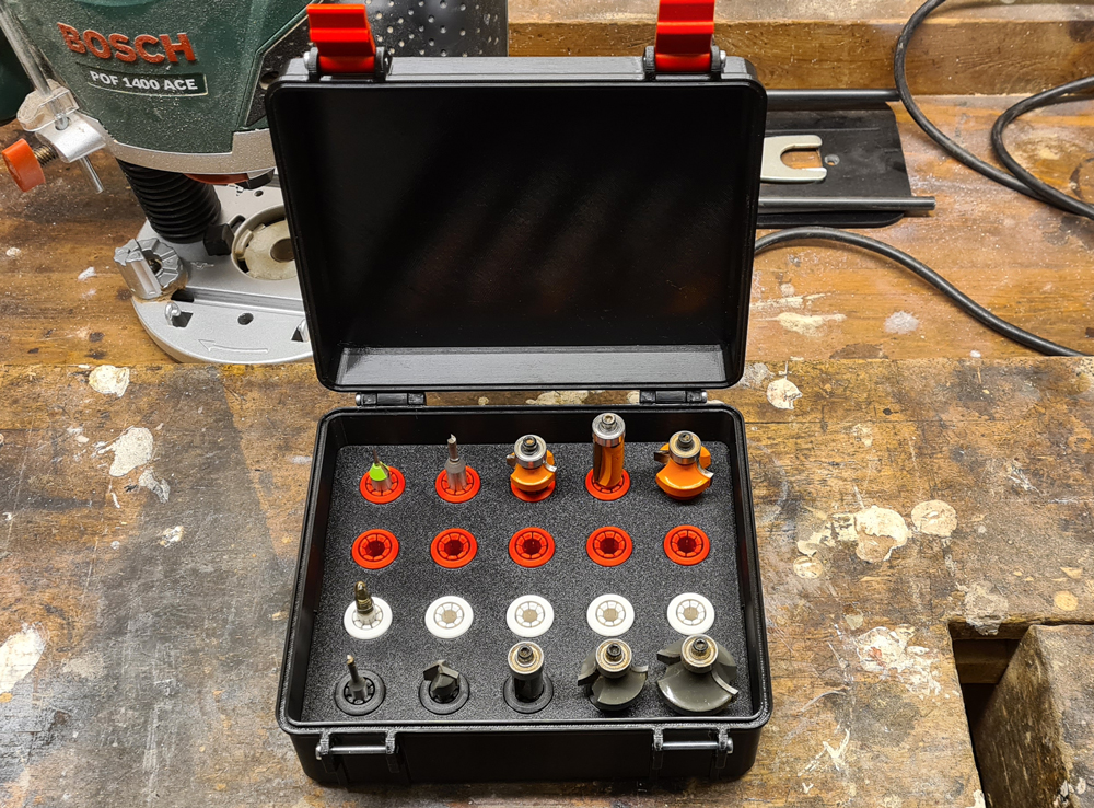 Customizable router bit box for various shank sizes – Retronics